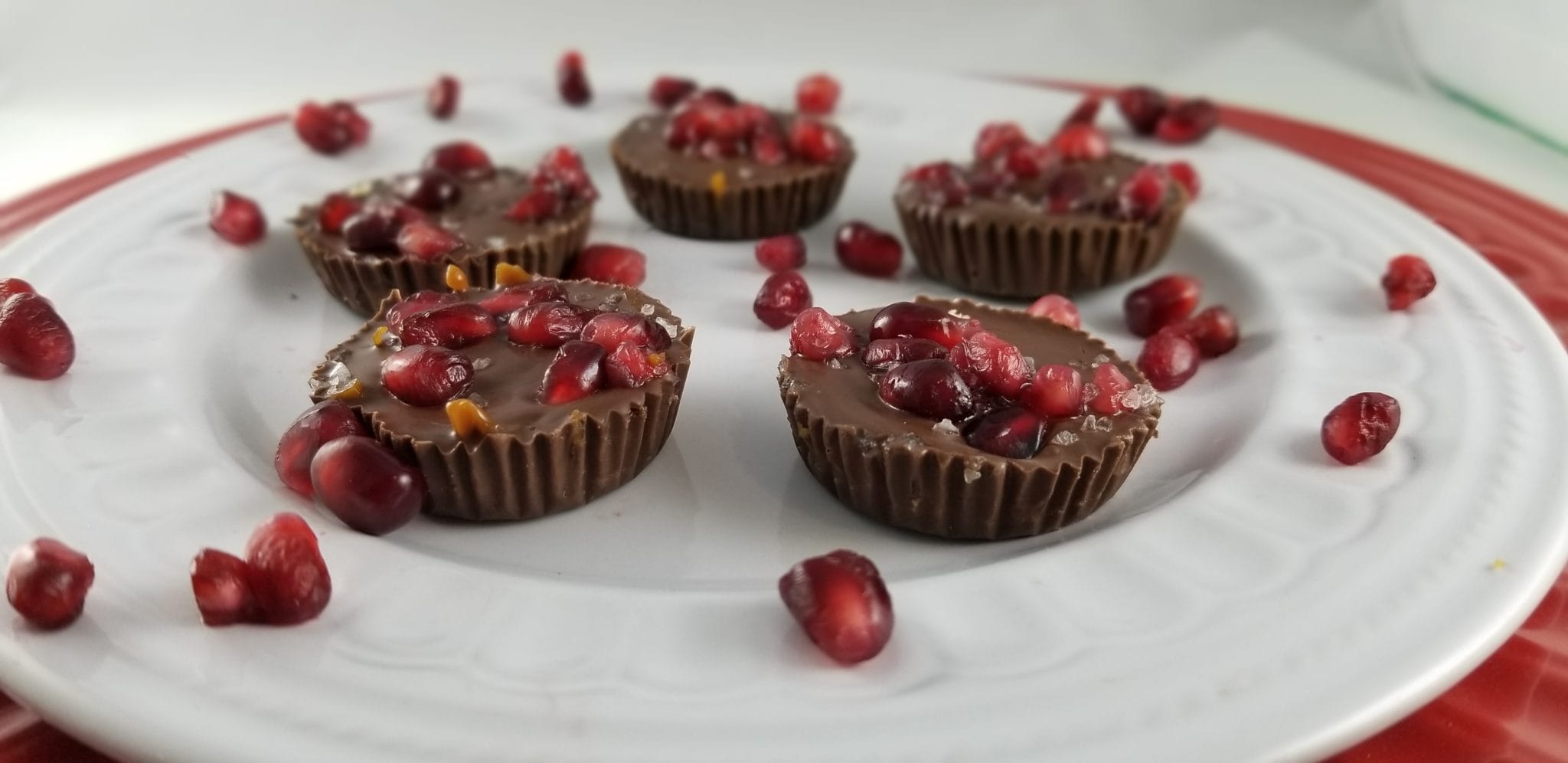 Dark Chocolate Pomegranate Coins ⋆ Dietitian Jenn ⋆ Desserts ⋆